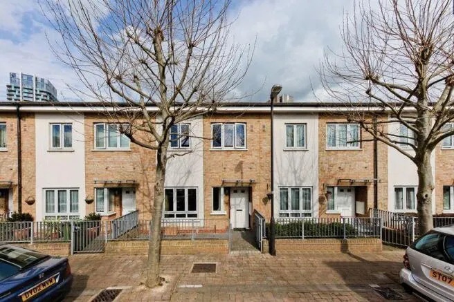 Lewisham - 3 Bed Semi-Detached House, Yew Tree Close, SE13 - To Rent ...