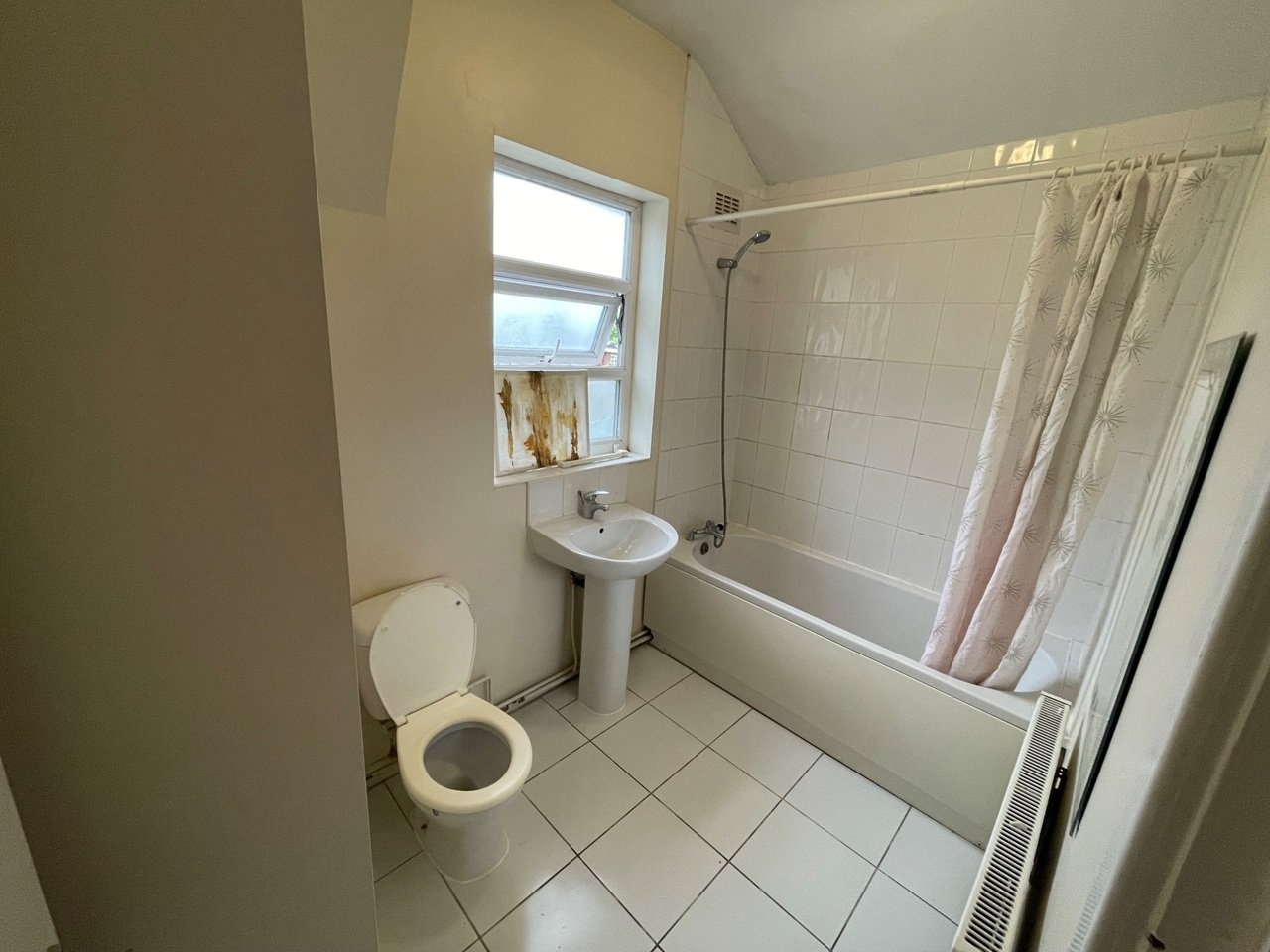 Manchester - 1 Bed Flat, Hazelwood, M8 - To Rent Now for £800.00 p/m