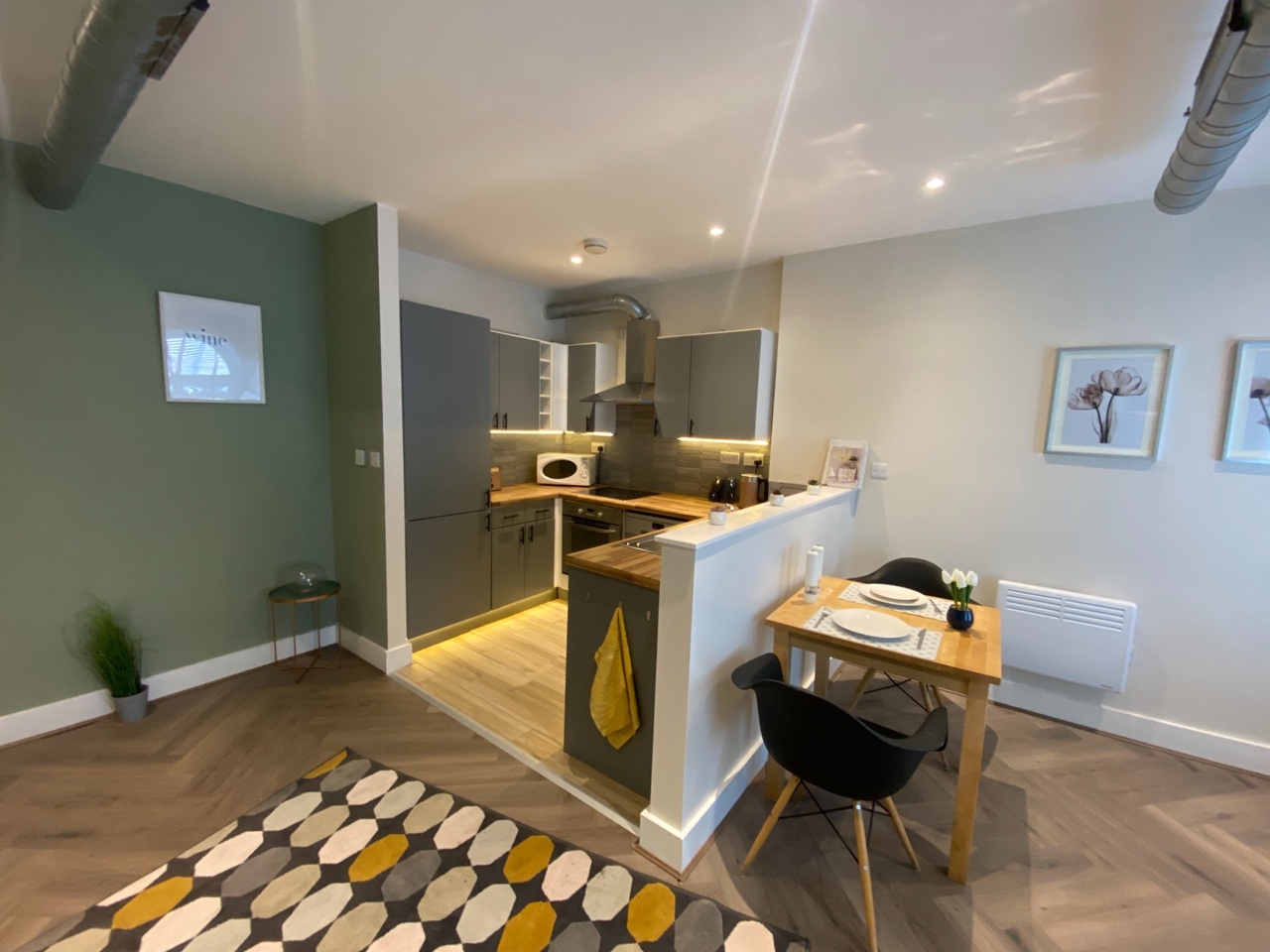 Cardiff - 2 Bed Flat, Guildhall Tavern, CF10 - To Rent Now for £1,295. ...