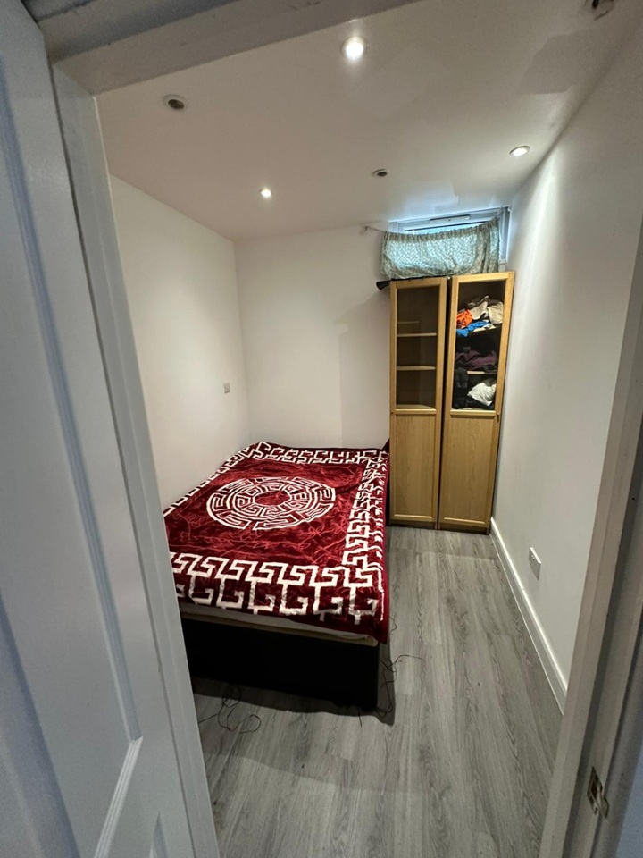 London - 1 Bed Flat, The Burroughs, NW4 - To Rent Now for £1,600.00 p/m