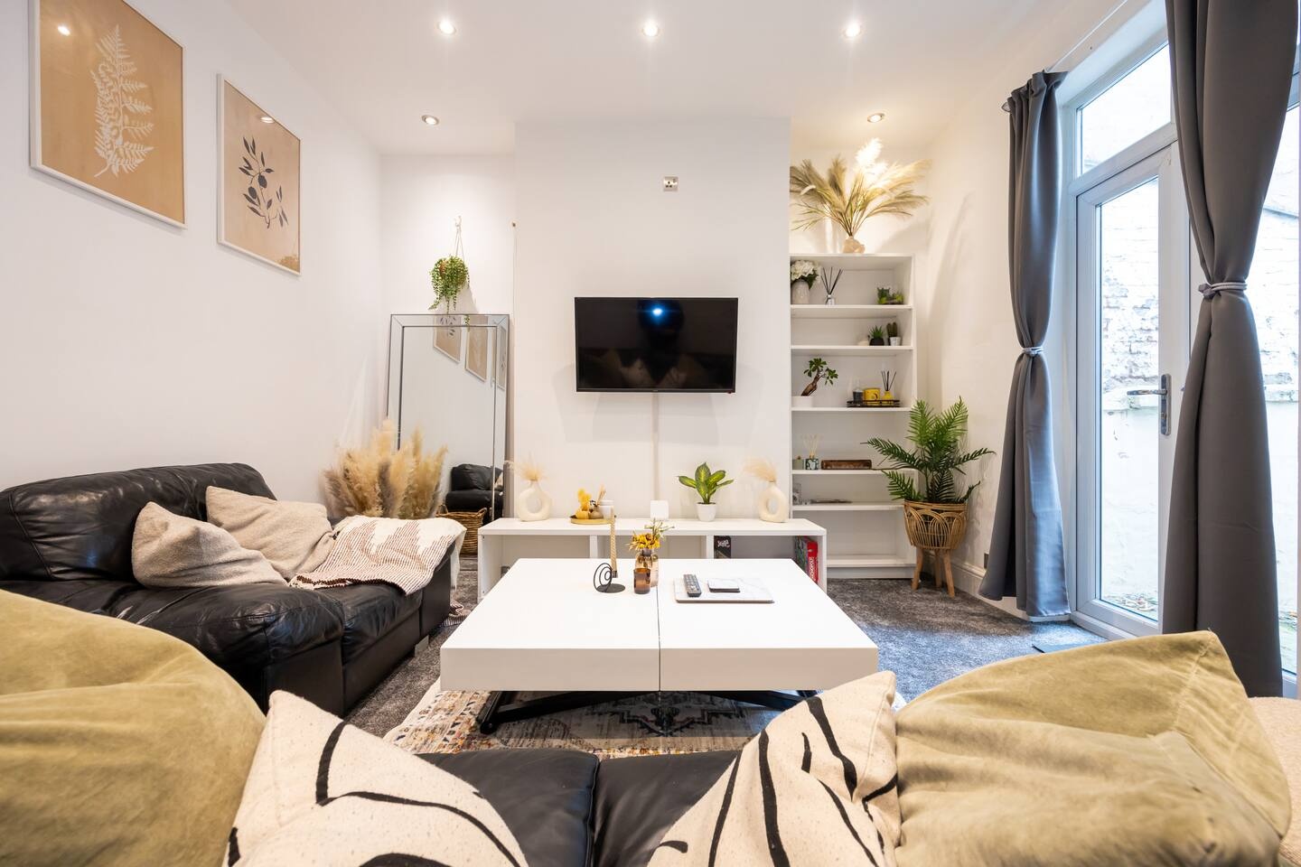 Eccles, Manchester - Room in a Shared House, Lower Monton Road, M30 ...