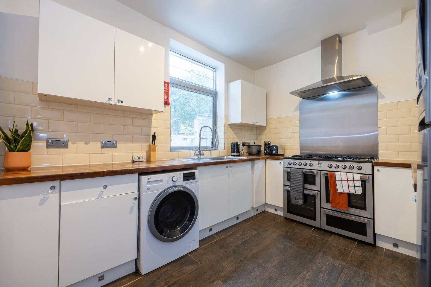 Eccles, Manchester - Room in a Shared House, Lower Monton Road, M30 ...
