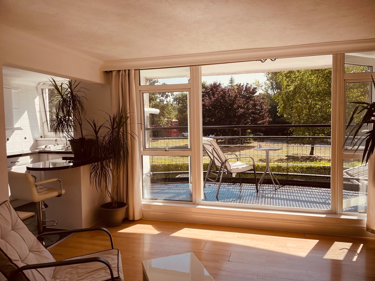 Woolwich - 2 Bed Flat, Master Gunners Place, SE18 - To Rent Now for £ ...