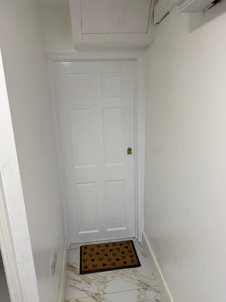 London - 1 Bed Flat, Neasden Lane North, NW10 - To Rent Now for £1,950. ...