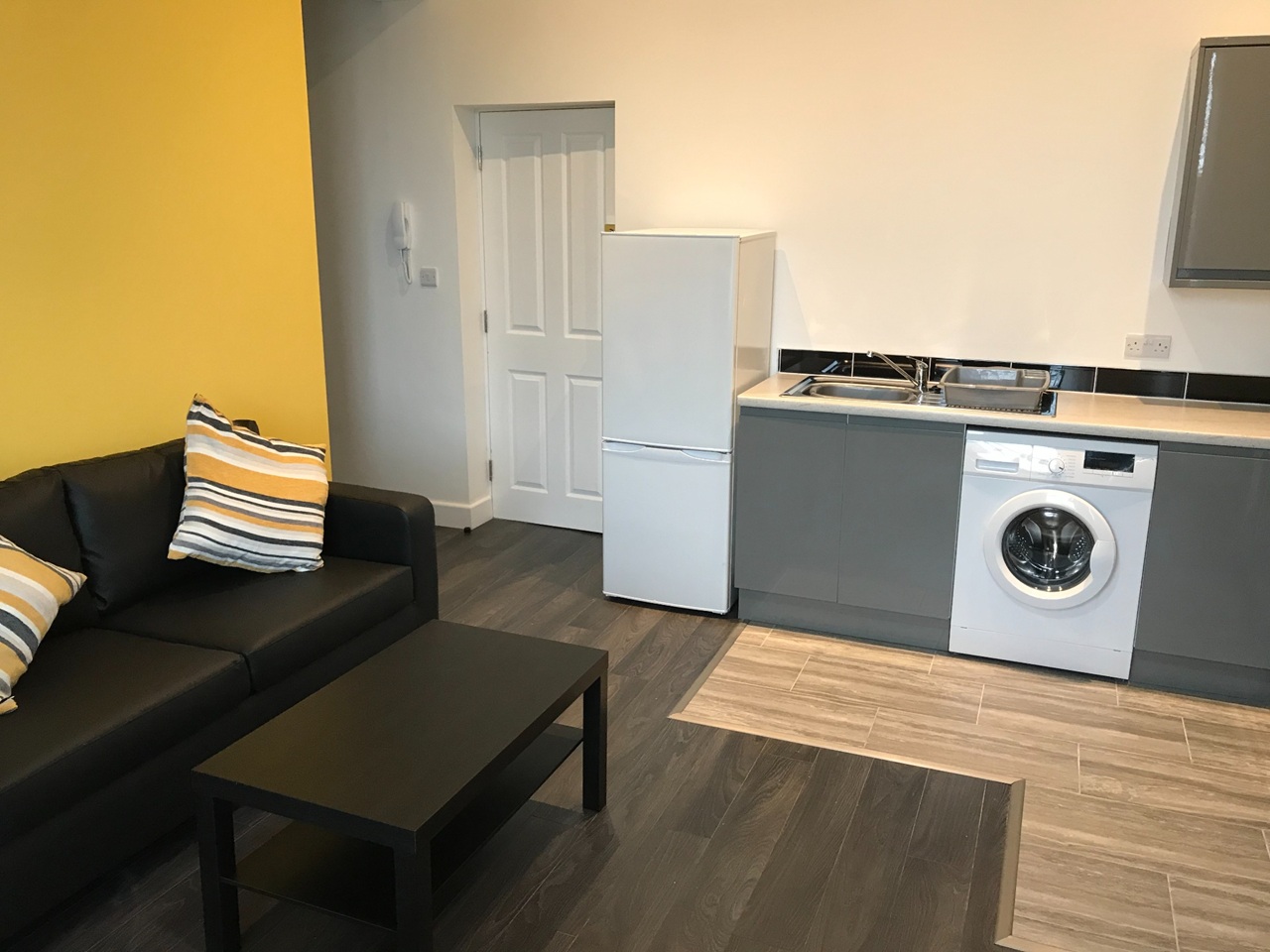 Nottingham - 2 Bed Flat, Sherwood Rise, NG7 - To Rent Now for £950.00 p/m