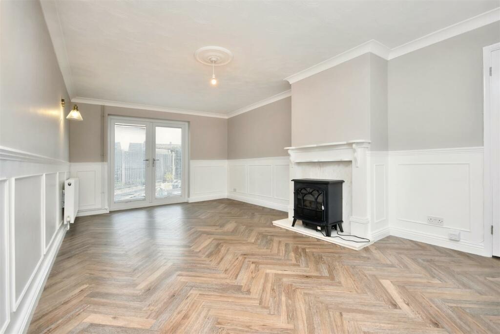 Corby - 3 Bed Semi-Detached House, Wareham Green, NN18 - To Rent Now ...
