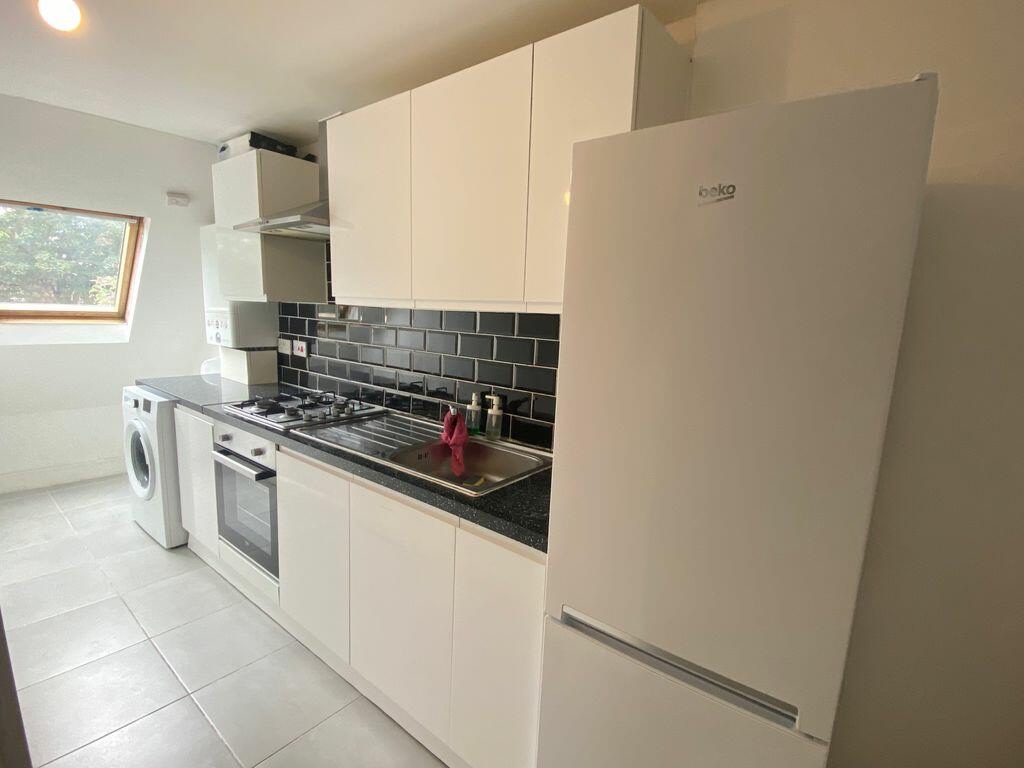 London - 2 Bed Flat, Lewisham Road, SE13 - To Rent Now for £1,675.00 p/m