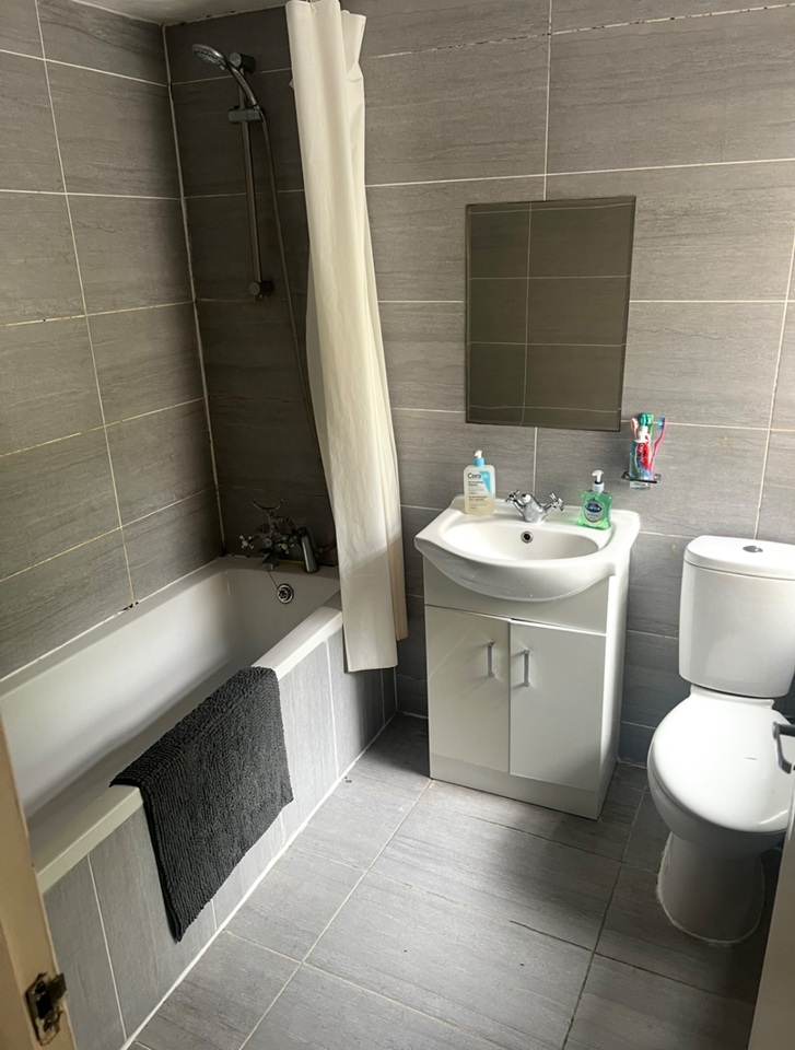 London - 2 Bed Flat, Lewisham Road, SE13 - To Rent Now for £1,675.00 p/m
