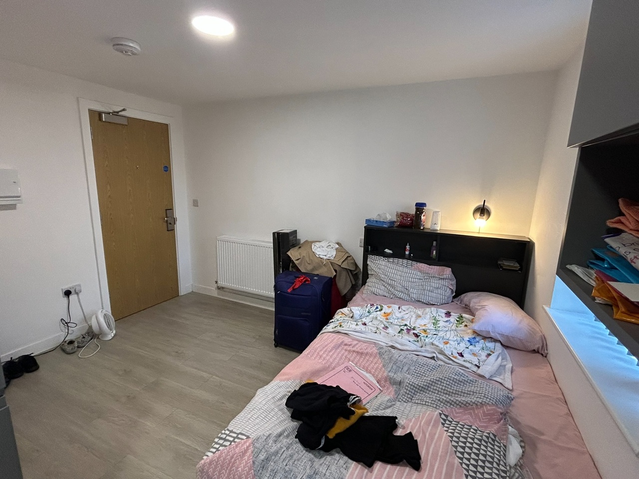 Manchester - Studio Flat, Humphrey Road, M16 - To Rent Now for £845.00 p/m