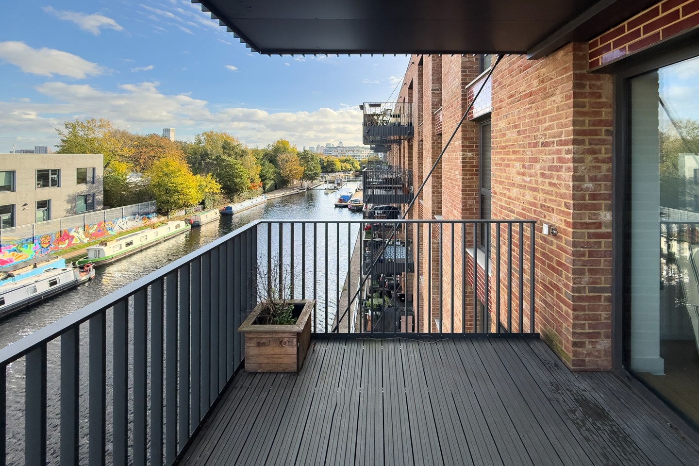 London - 2 Bed Flat, Milliner House, E3 - To Rent Now for £2,800.00 p/m