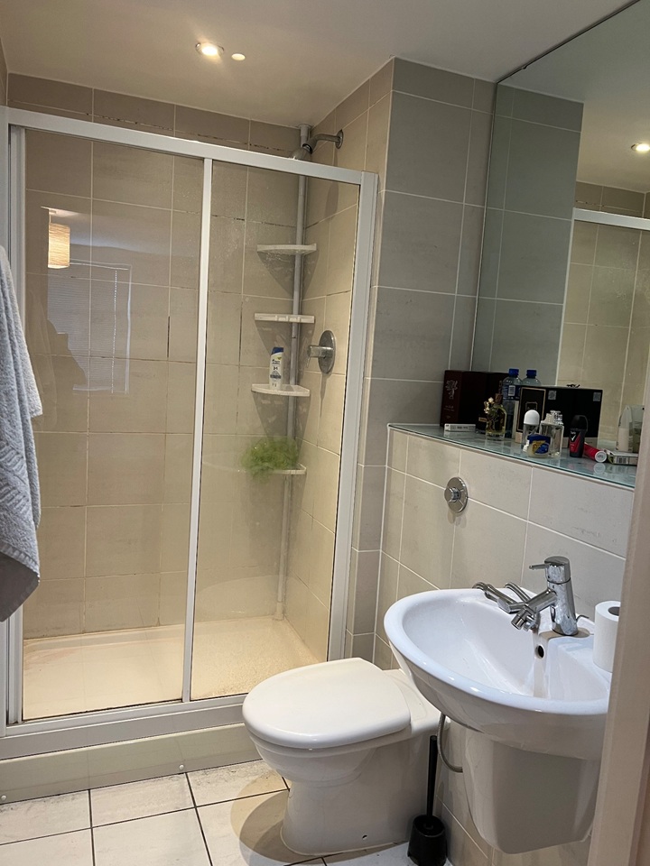 Manchester - 2 Bed Flat, The Quadrangle, M1 - To Rent Now for £1,400.00 p/m