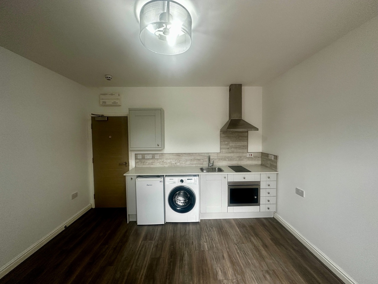 Coventry - Studio Flat, Westminster Road, CV1 - To Rent Now for £800.00 p/m