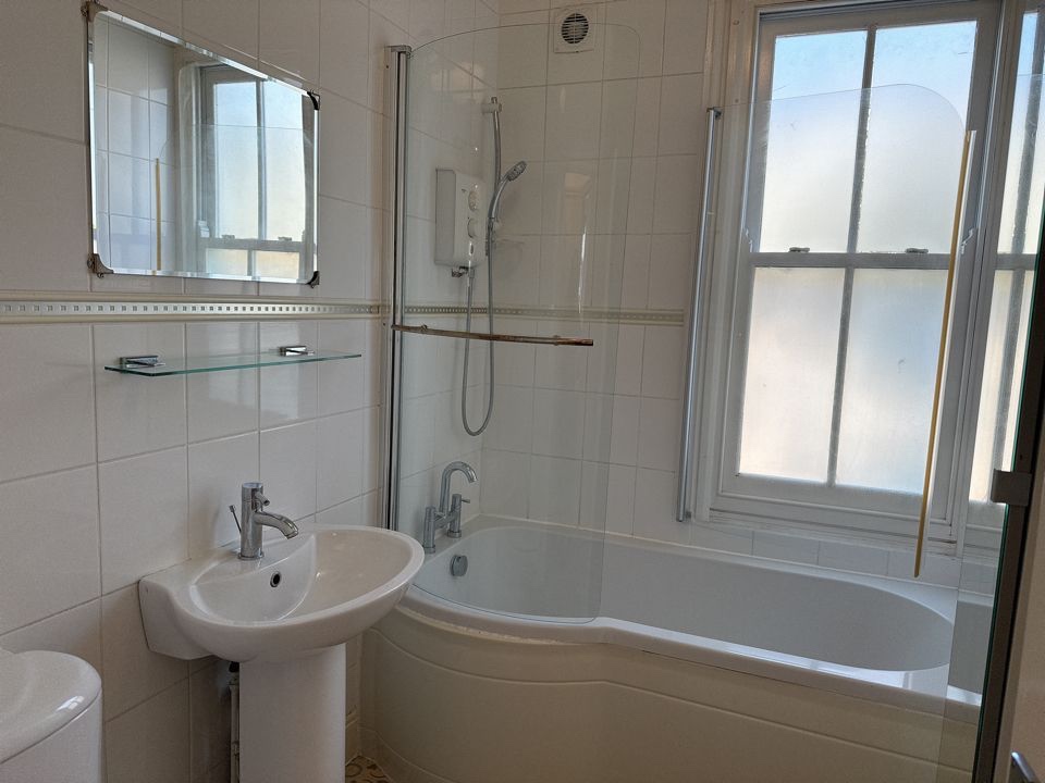 London - 1 Bed Flat, Southerton Road, W6 - To Rent Now for £1,750.00 p/m