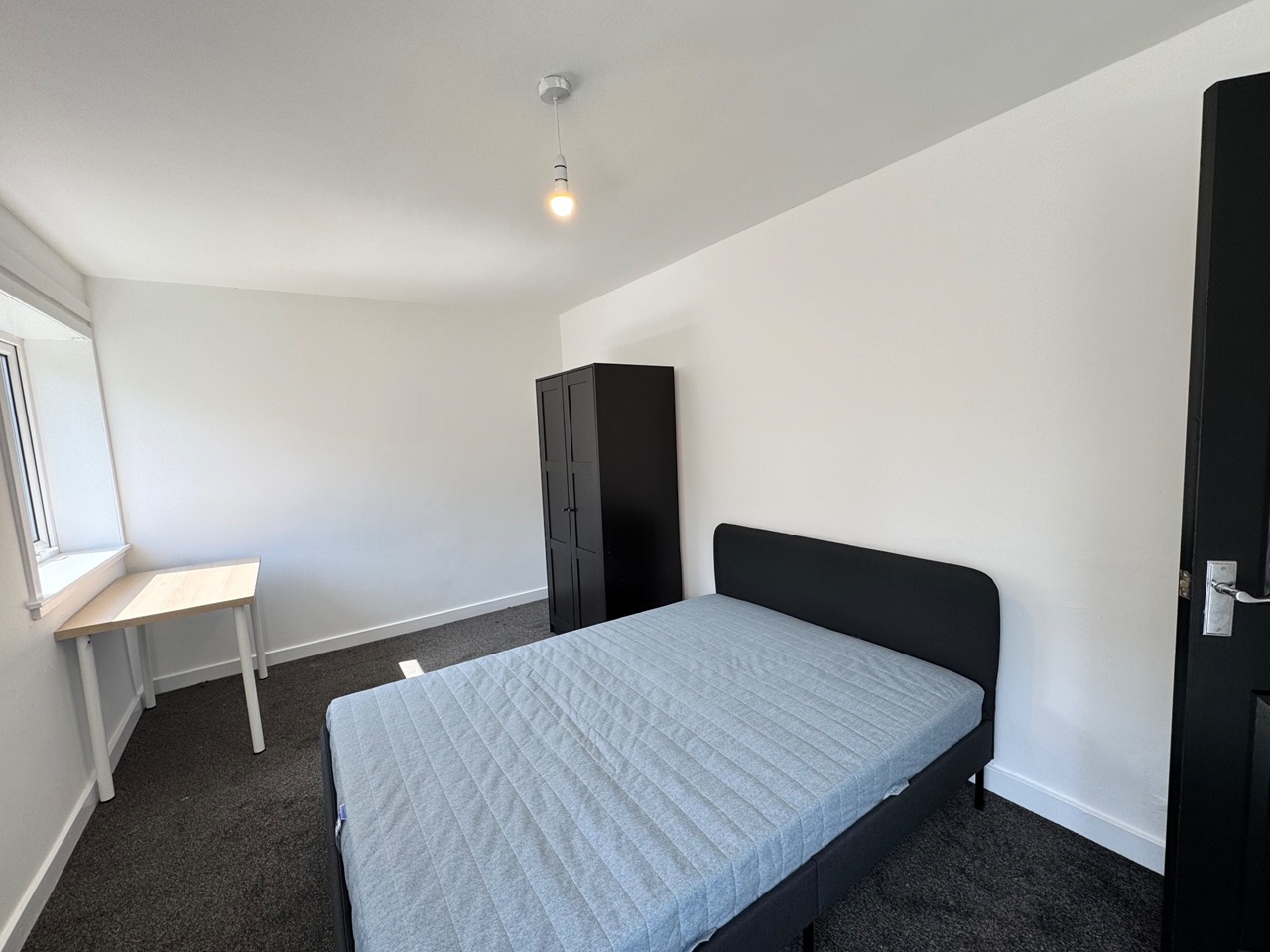 Paisley - Room in a Shared Flat, Sir Michael Place, PA1 - To Rent Now ...