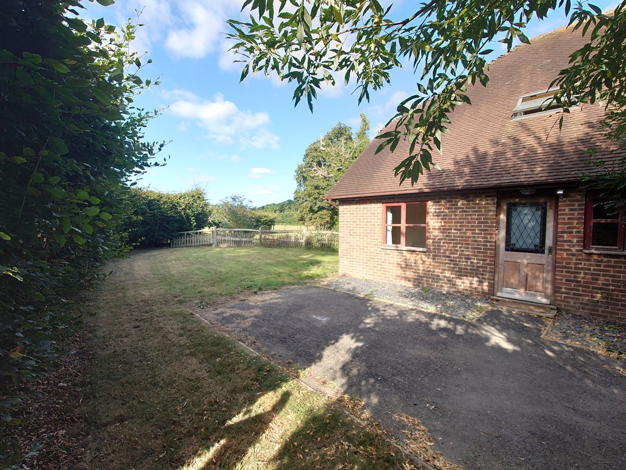 Biddenden, Ashford - 2 Bed Semi-Detached House, Pullen Barn Farm, TN27 ...