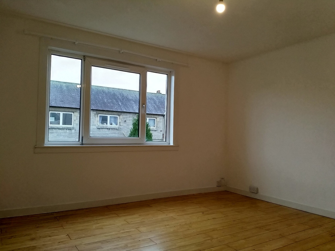 Camelon, Falkirk - 2 Bed Flat, Telford Square, FK1 - To Rent Now for £ ...