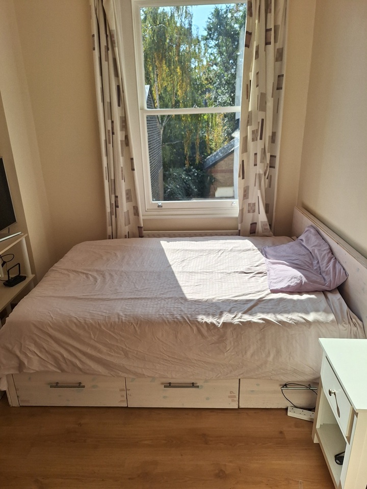 Stockwell - 2 Bed Flat, Stockwell, SW8 - To Rent Now for £1,950.00 p/m