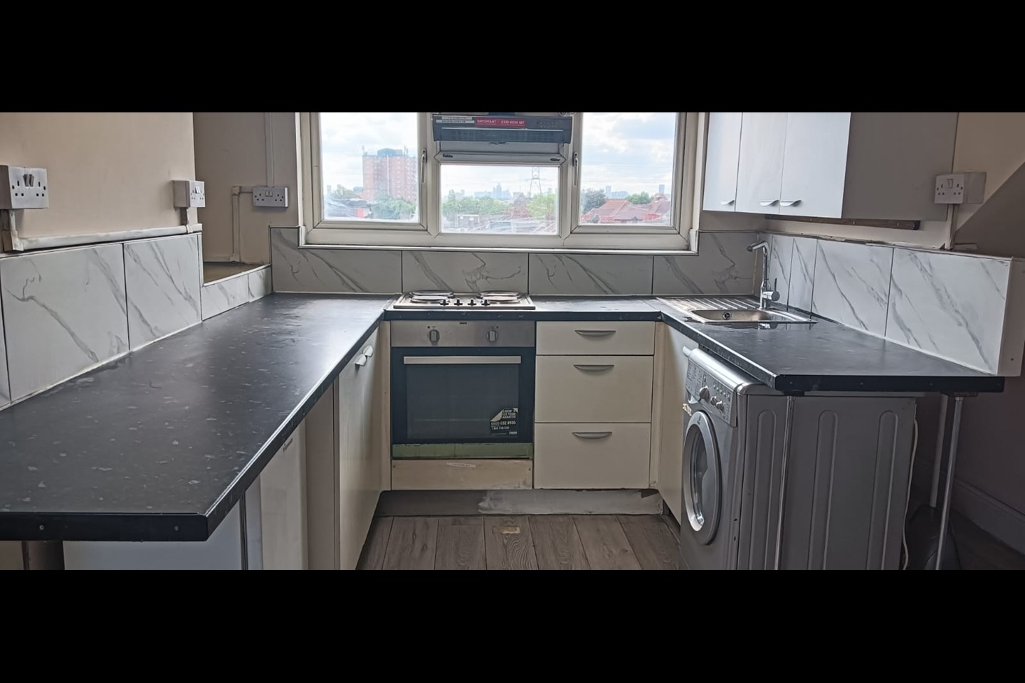 Ilford - Studio Flat, Ilford Lane, IG1 - To Rent Now for £1,000.00 p/m
