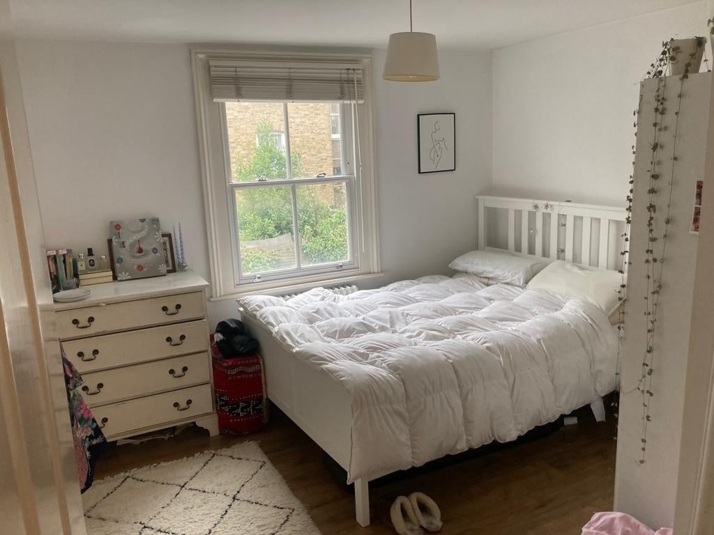 London - 2 Bed Flat, Saltoun Road, SW2 - To Rent Now for £2,000.00 p/m