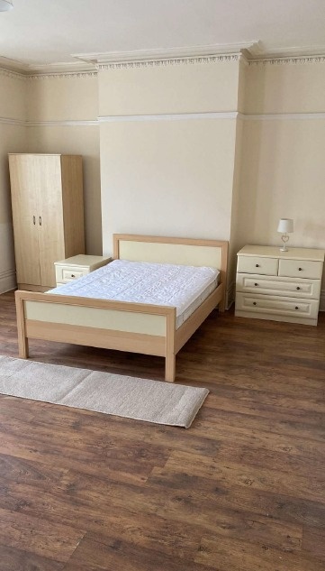 Newcastle Upon Tyne - Room in a Shared House, Wingrove Rd, NE4 - To ...