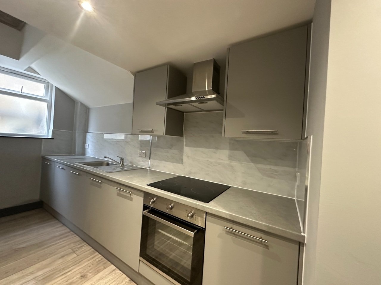 London - Studio Flat, Bodney Road, E8 - To Rent Now for £1,150.00 p/m