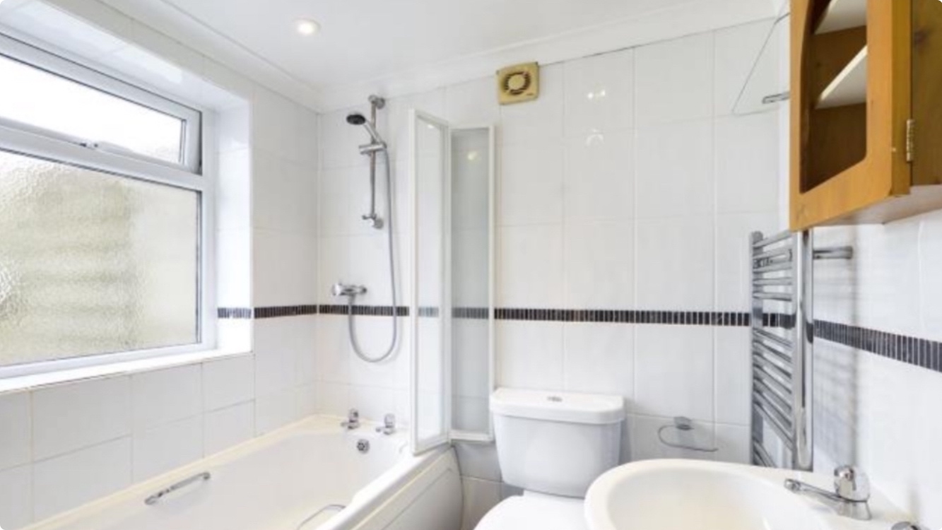 Mortimer Common, Reading - 1 Bed Bungalow, Windmill Road, RG7 - To Rent ...