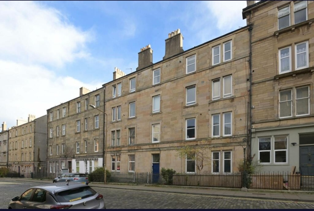 Edinburgh - 1 Bed Flat, Dickson Street, EH6 - To Rent Now for £1,000.00 p/m