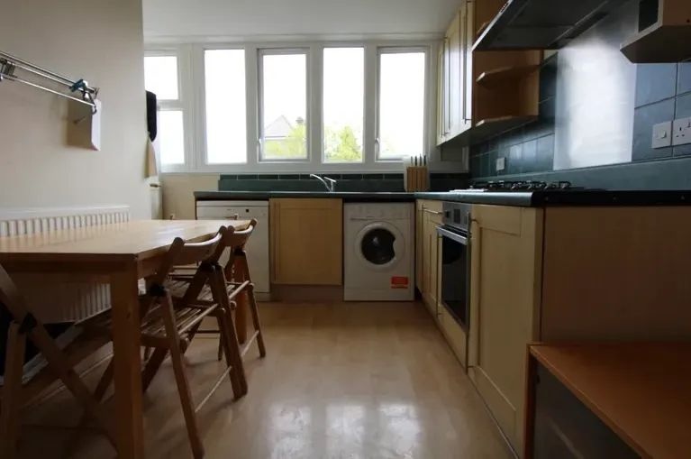 London - 3 Bed Flat, Walnut Tree House, SW10 - To Rent Now for £3,499. ...