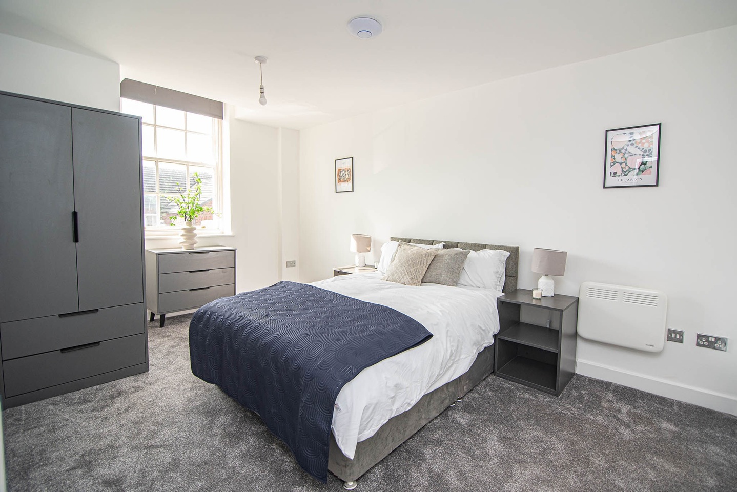 Doncaster - 2 Bed Flat, Nether Hall, DN1 - To Rent Now for £750.00 p/m