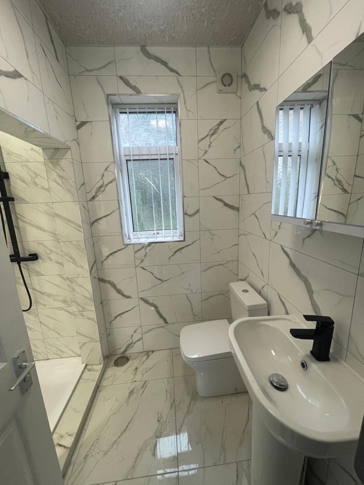 Newcastle Upon Tyne - Room in a Shared House, Adair Avenue, NE15 - To ...