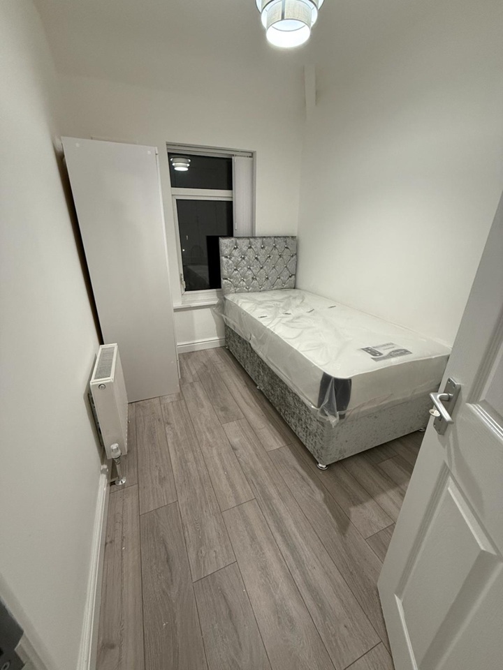 Newcastle Upon Tyne - Room in a Shared House, Adair Avenue, NE15 - To ...