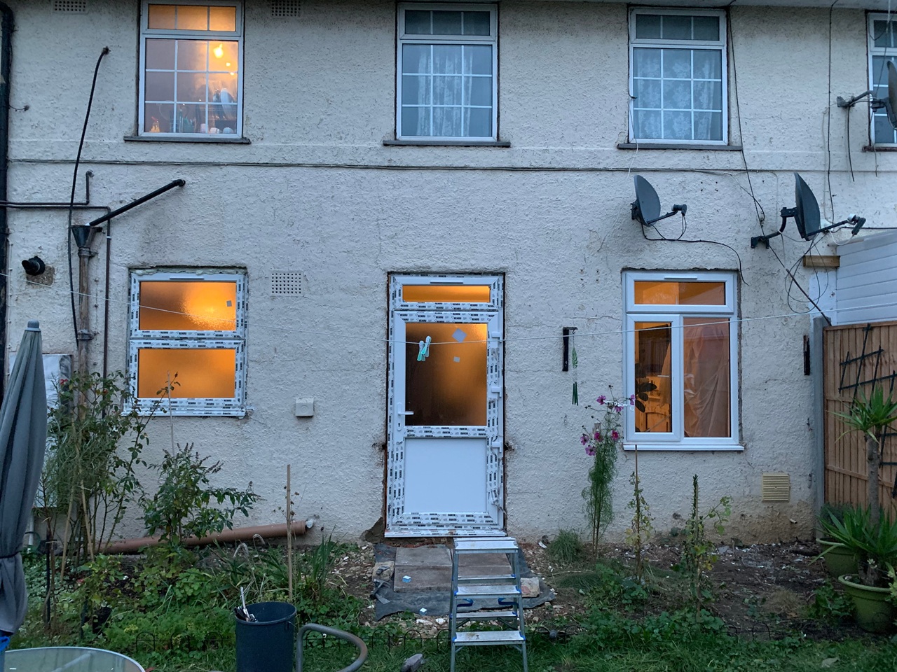 Hayes - 1 Bed Flat, Hunters Grove, UB3 - To Rent Now for £1,475.00 p/m