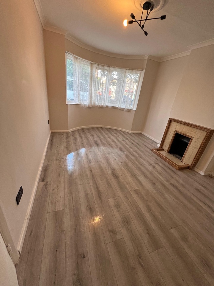 Croydon - 4 Bed Semi-Detached House, Waddon New Road, CR0 - To Rent Now ...