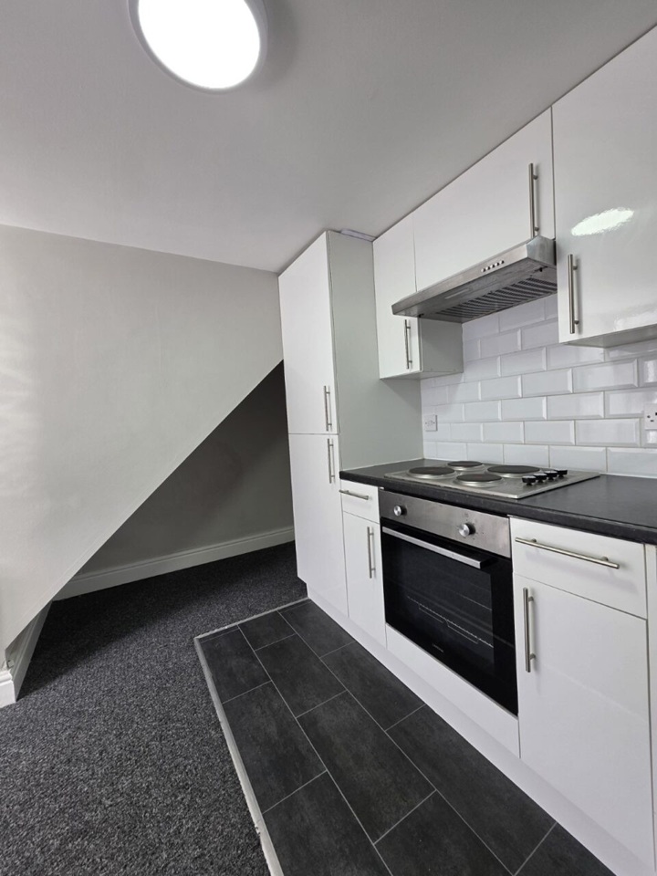 Cardiff - Studio Flat, Lower Cathedral Road, CF11 - To Rent Now for £ ...