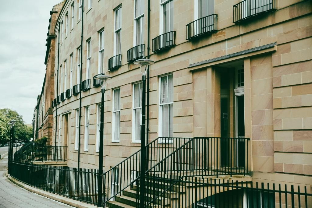 Edinburgh - 2 Bed Flat, Fettes Row, EH3 - To Rent Now for £1,650.00 p/m