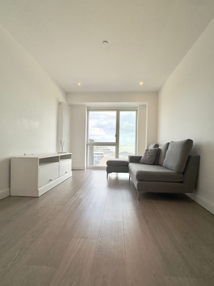 London - 1 Bed Flat, Botanist House, E16 - To Rent Now for £2,050.00 p/m