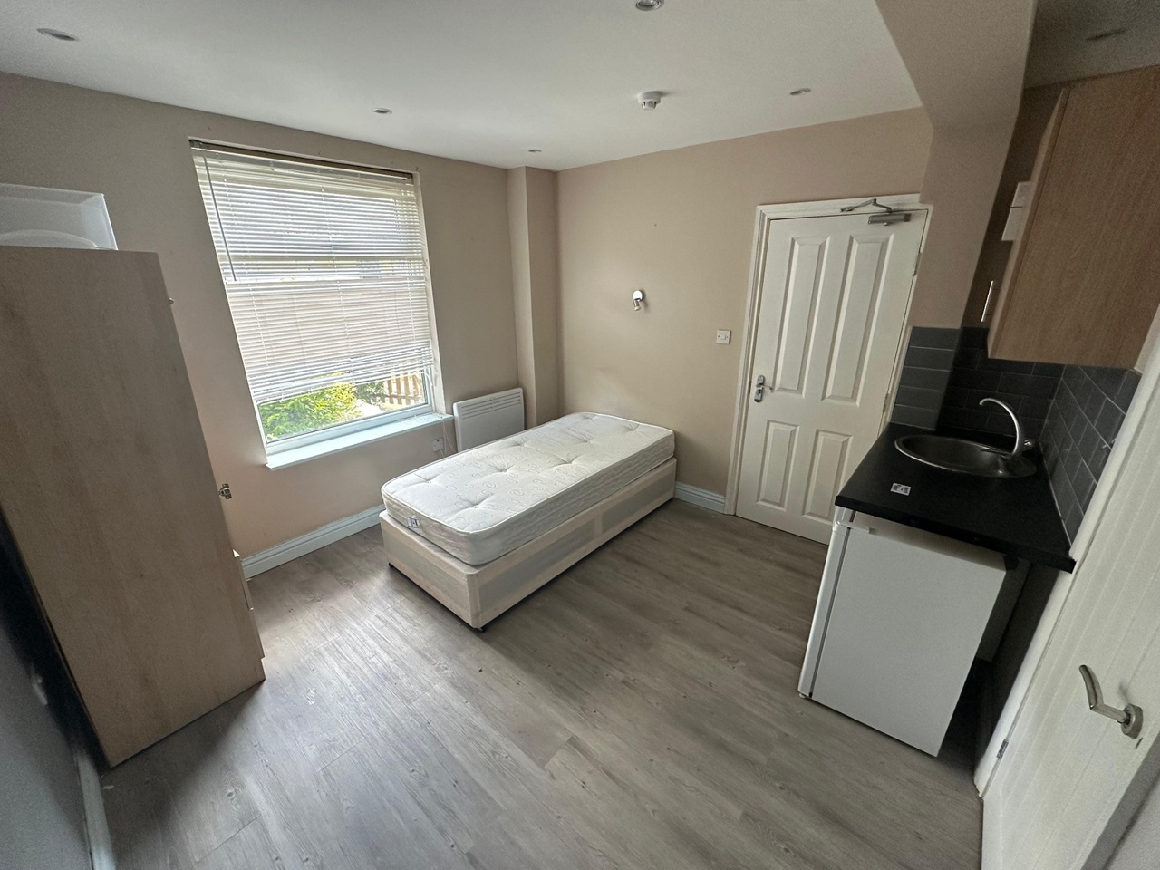 Eltham Mottingham Bromley - Studio Flat, Mottingham Road, SE9 - To Rent ...