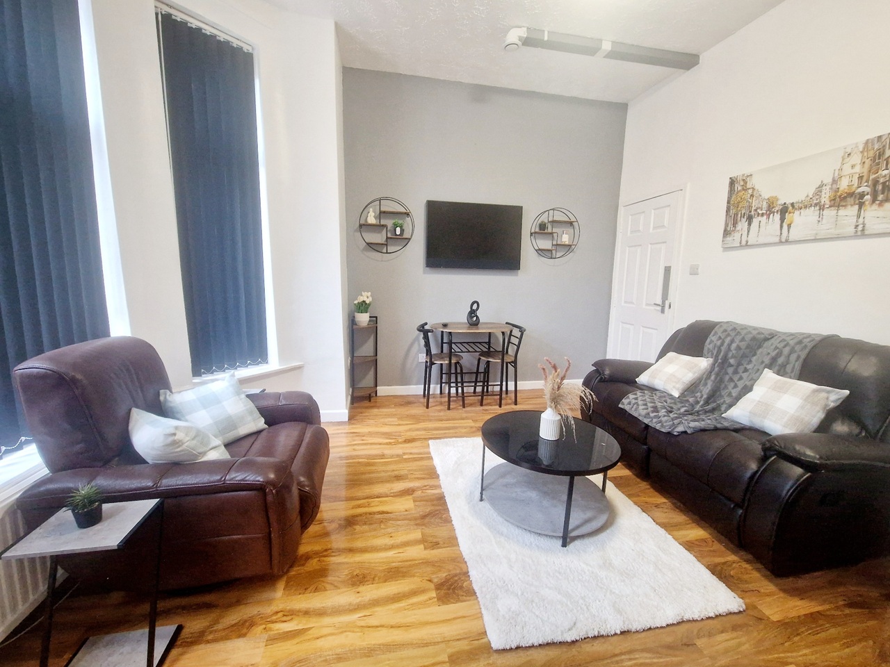 Manchester - 3 Bed Flat, Polygon Road, M8 - To Rent Now for £1,325.00 p/m