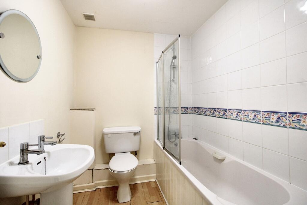 Old Sarum, Salisbury - 4 Bed Semi-Detached House, Partridge Way, SP4 ...