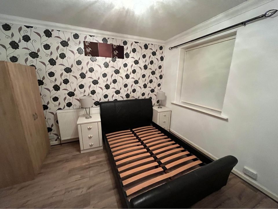 Aberdeen - 3 Bed Flat, Ferrier Gardens, AB24 - To Rent Now for £875.00 p/m