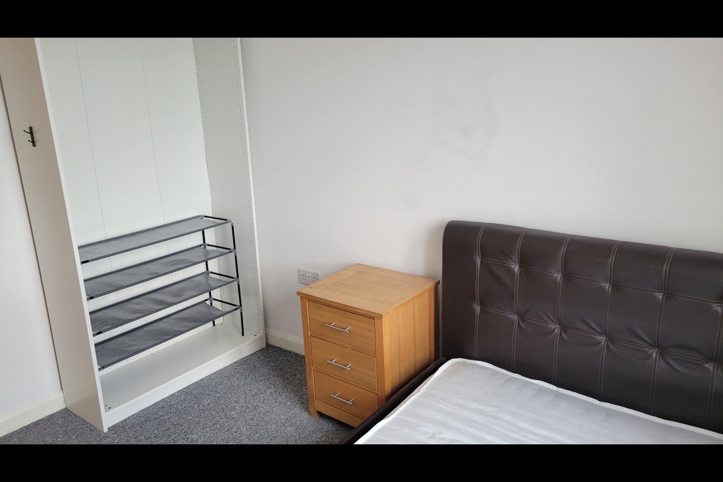 Slough - 2 Bed Flat, Foundry Court, SL2 - To Rent Now for £1,595.00 p/m