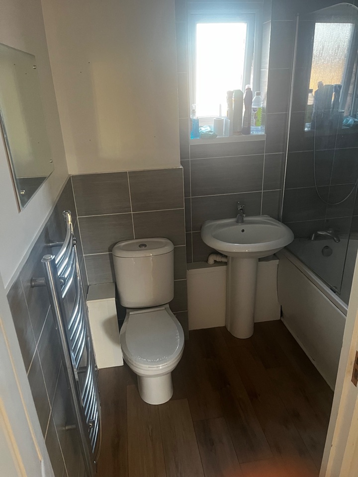 Cambridge - 1 Bed Flat, Minerva Way, CB4 - To Rent Now for £1,300.00 p/m
