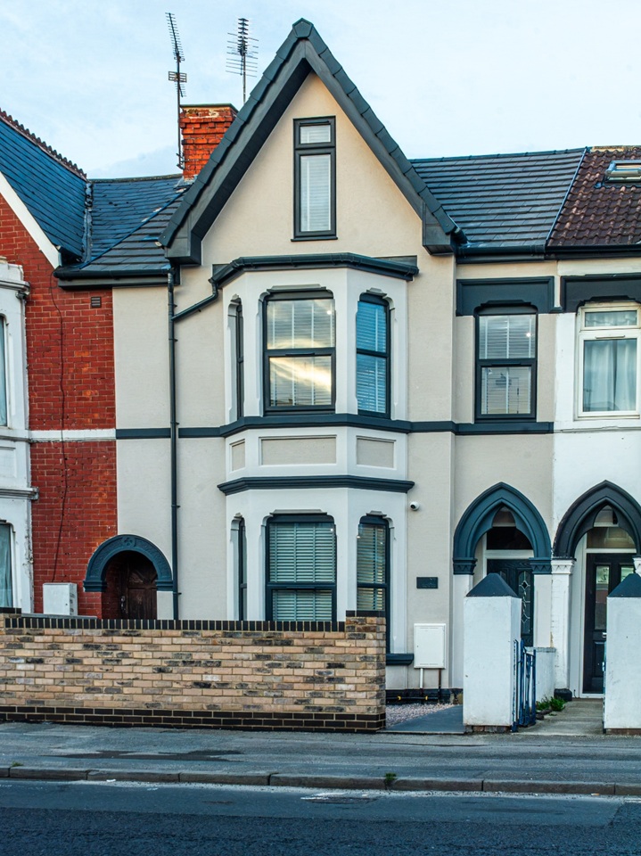 Swindon - Room in a Shared House, County Road, SN1 - To Rent Now for £ ...