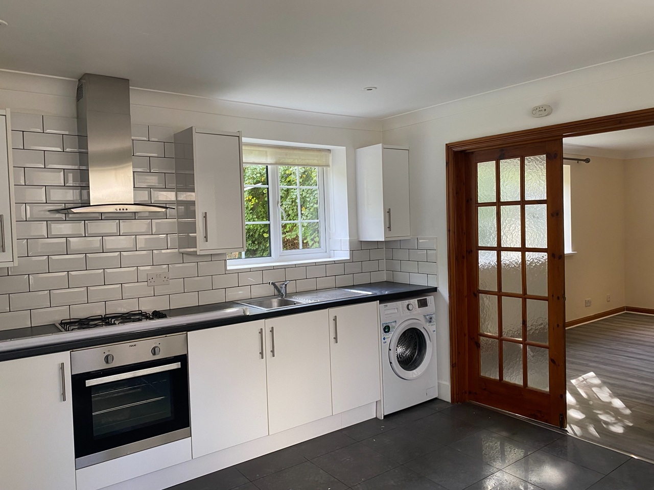 Sutton - 2 Bed Maisonette, Mulgrave Hall, SM2 - To Rent Now for £1,800. ...