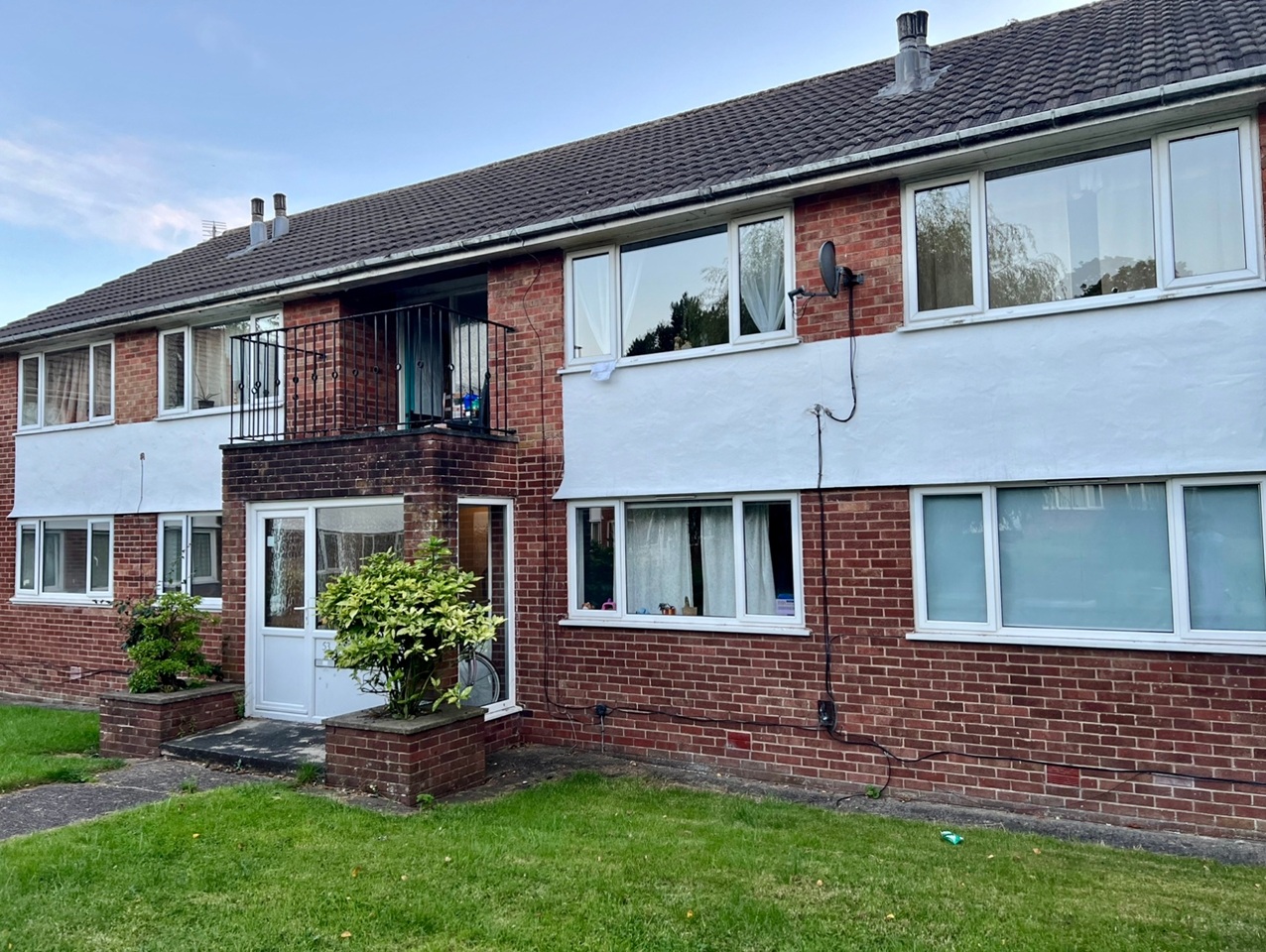 Blackburn - 2 Bed Flat, Fair Hope Court, BB2 - To Rent Now for £600.00 p/m