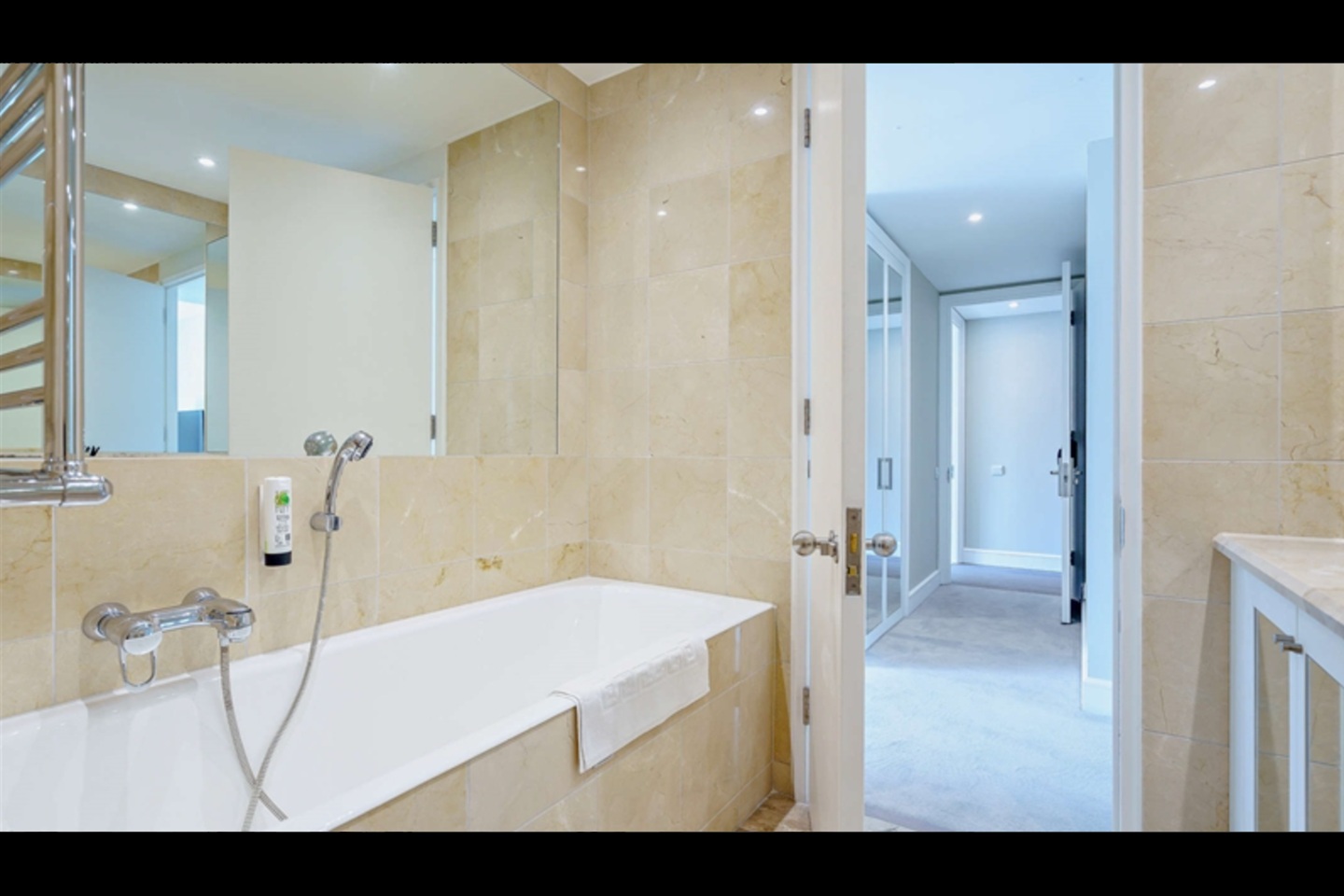 London - 2 Bed Flat, Westferry Circus, E14 - To Rent Now for £3,870.50 p/m
