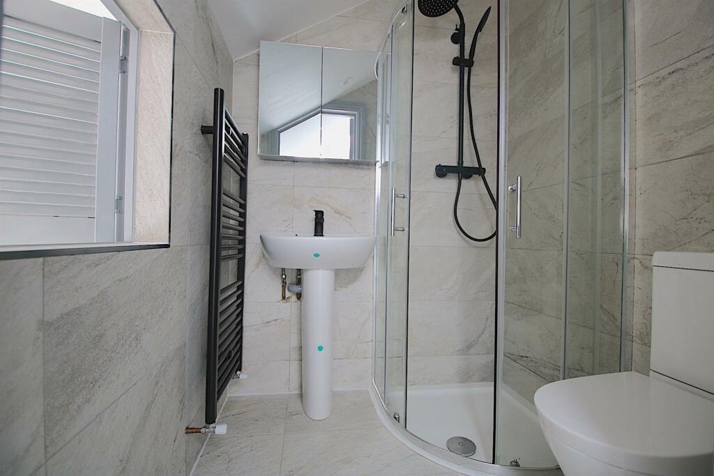 London - 1 Bed Flat, Rectory Square, E1 - To Rent Now for £1,500.00 p/m