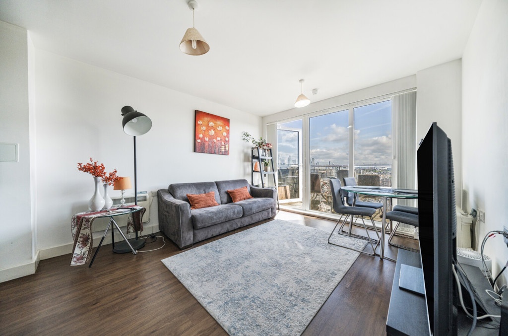 London - 1 Bed Flat, Tarves Way, SE10 - To Rent Now for £1,850.00 p/m
