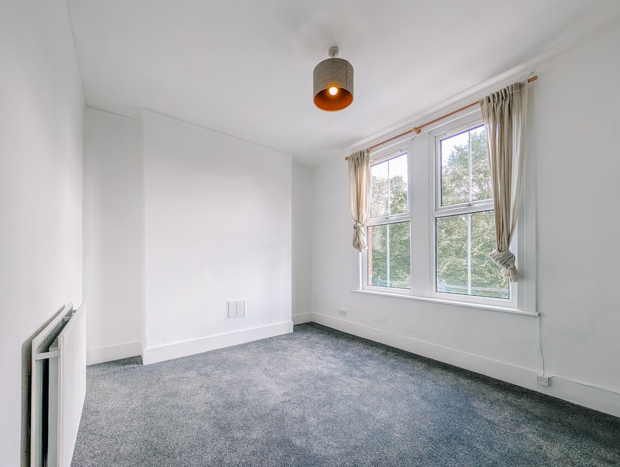 London - 1 Bed Flat, Temple Street, E2 - To Rent Now for £1,700.00 p/m