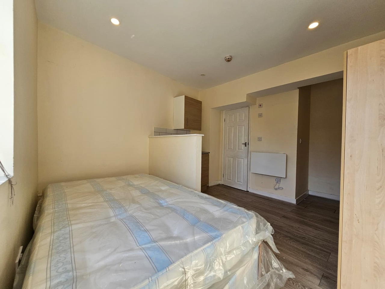 Acton Ealing - Studio Flat, Ashbourne Parade, W5 - To Rent Now for £ ...